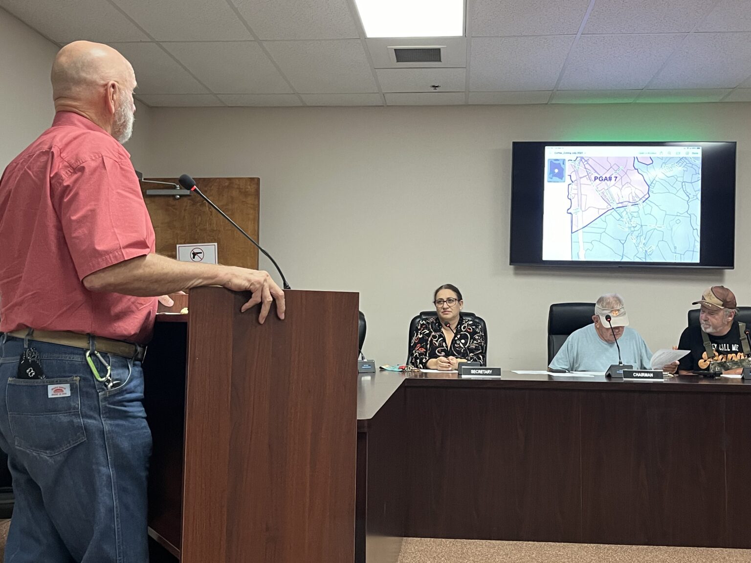 County moves on yearlong AI datacenter moratorium - Manchester Times